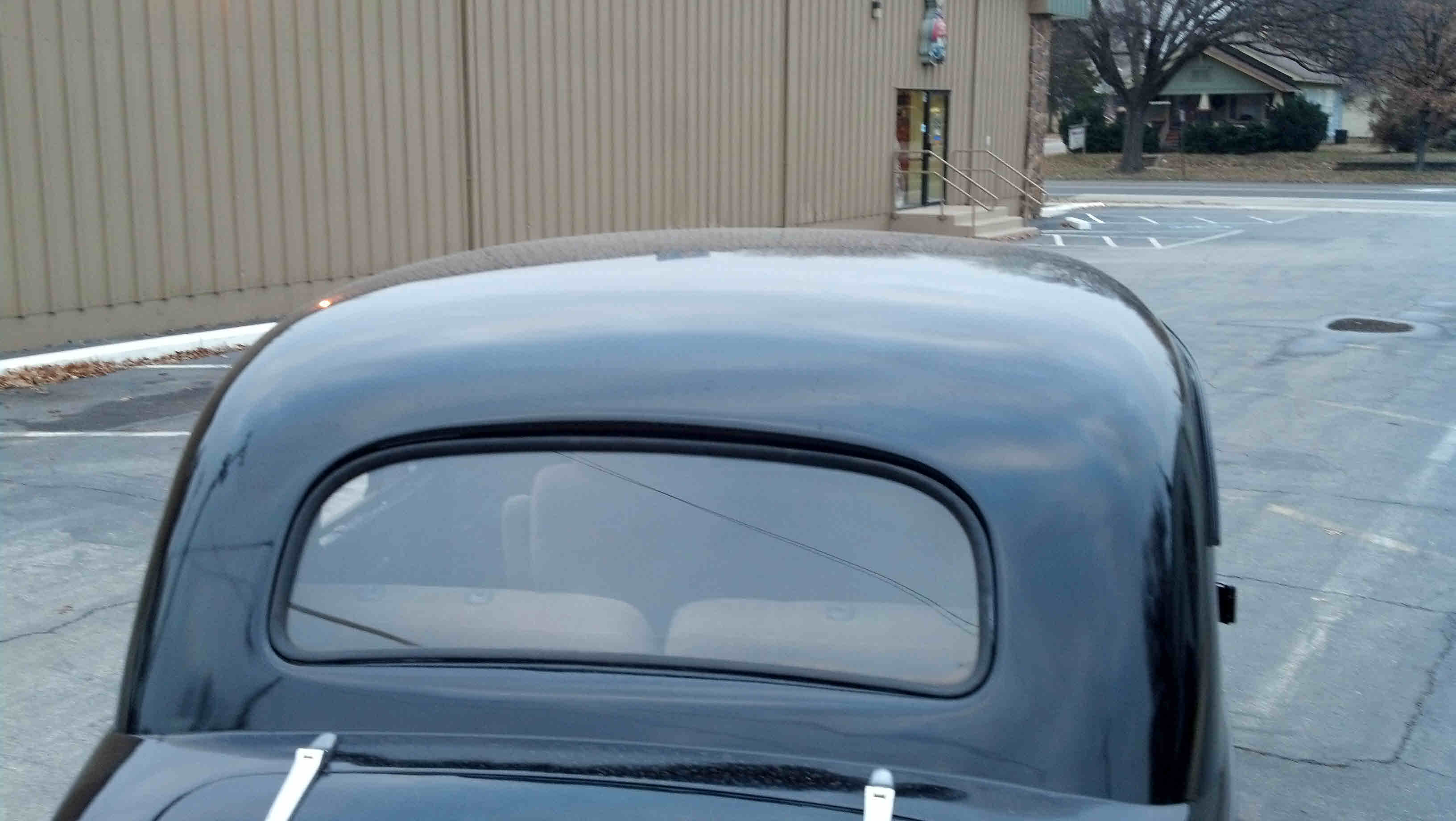 1939 PONTIAC 4-DOOR SEDAN