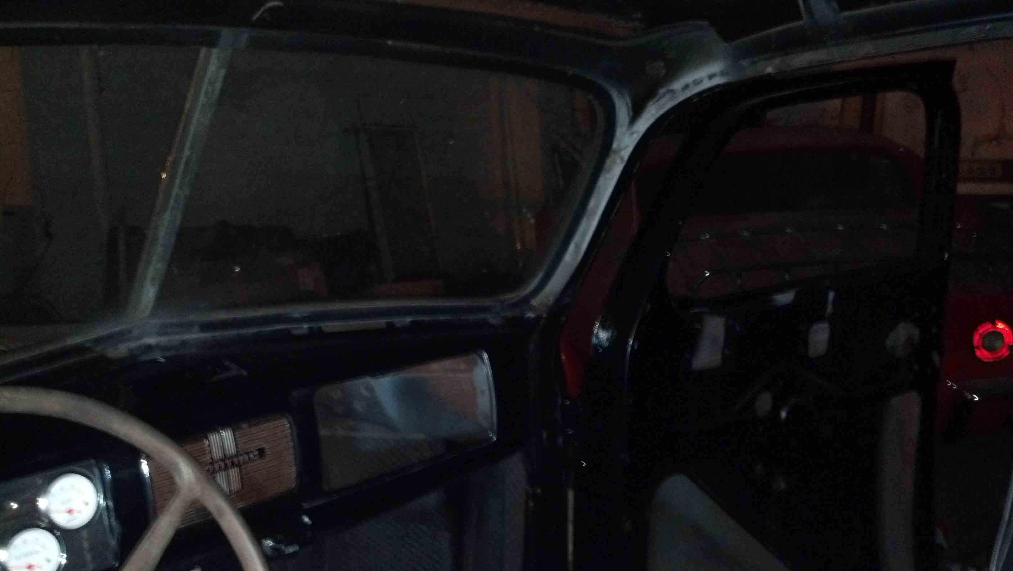 1939 PONTIAC 4-DOOR SEDAN